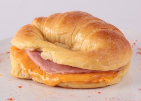 Receta Croissant de queso azul y fresas sencilla | Cocina rico