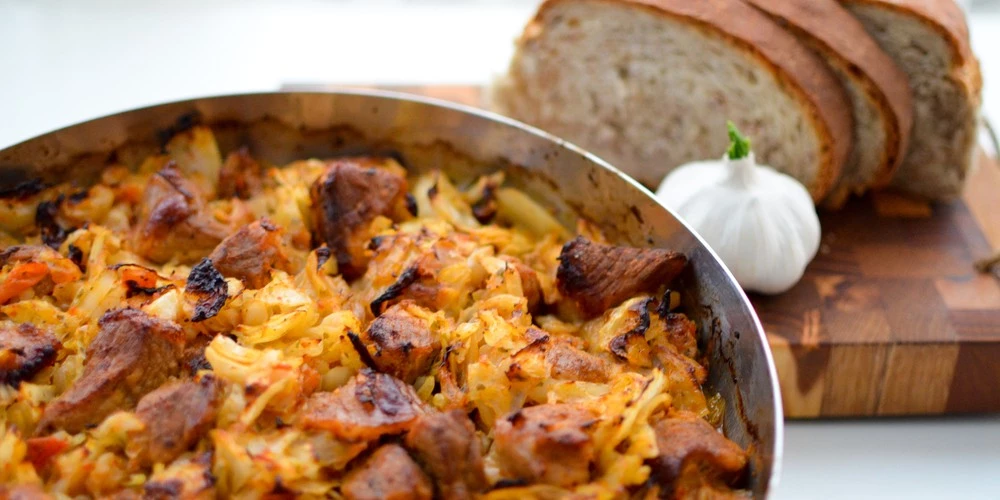 Receta Guiso de cerdo con repollo sencilla | Cocina rico